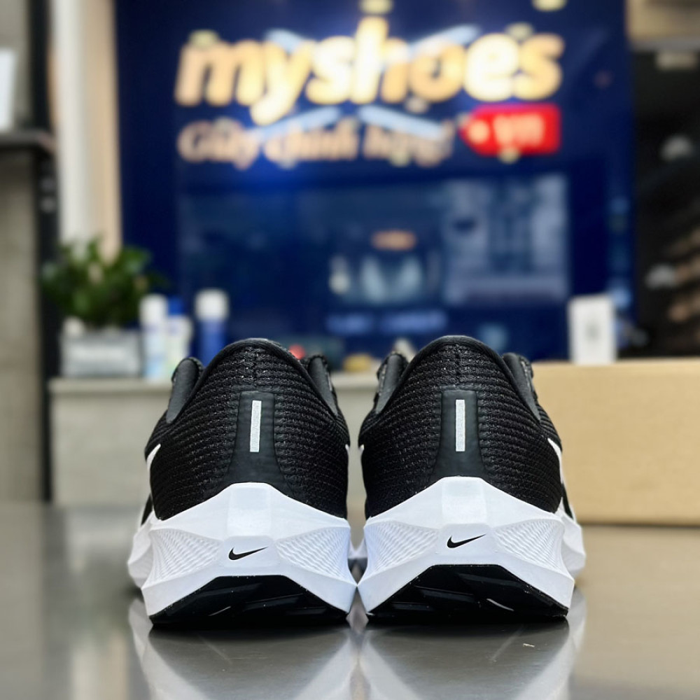 Giày Nike Air Zoom Pegasus 40 Nam - Đen Trắng Chính Hãng | Myshoes.vn